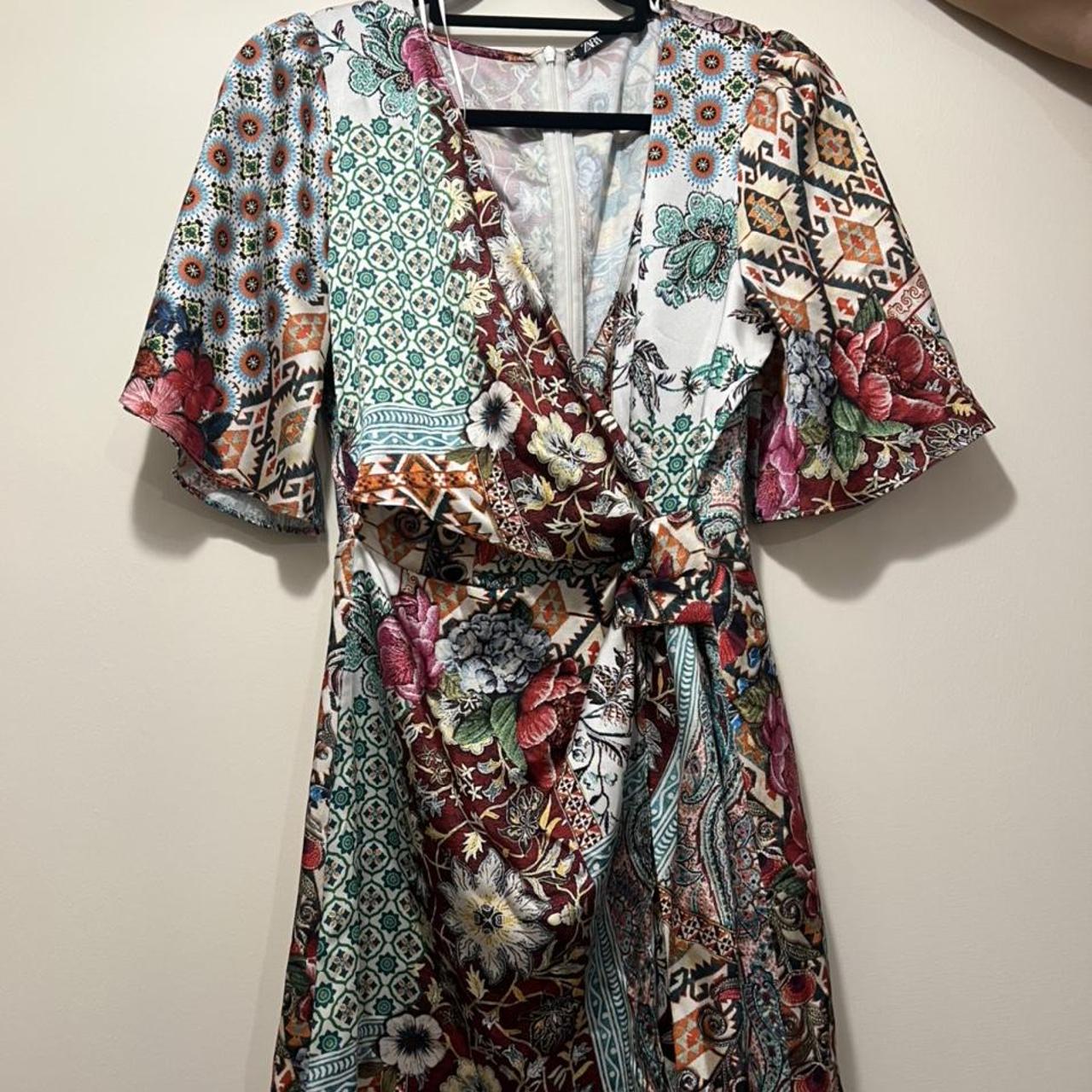 Zara Women's Tan and Cream Dress | Depop