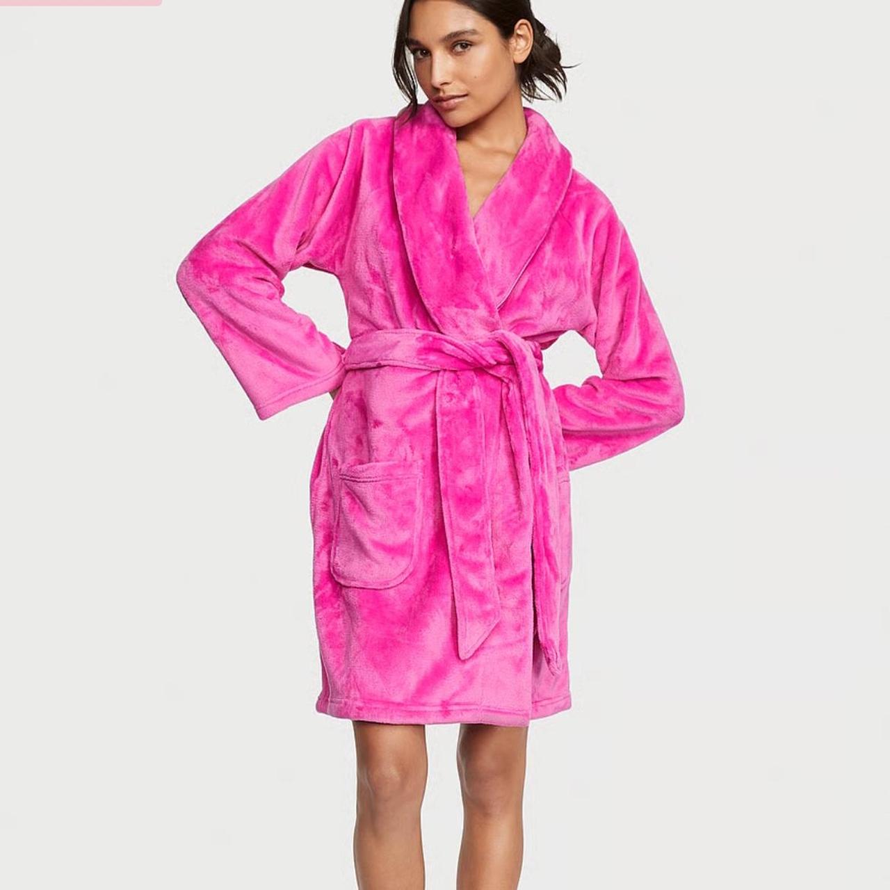 Victoria’s secret short cozy robe in fuchsia frenzy... - Depop