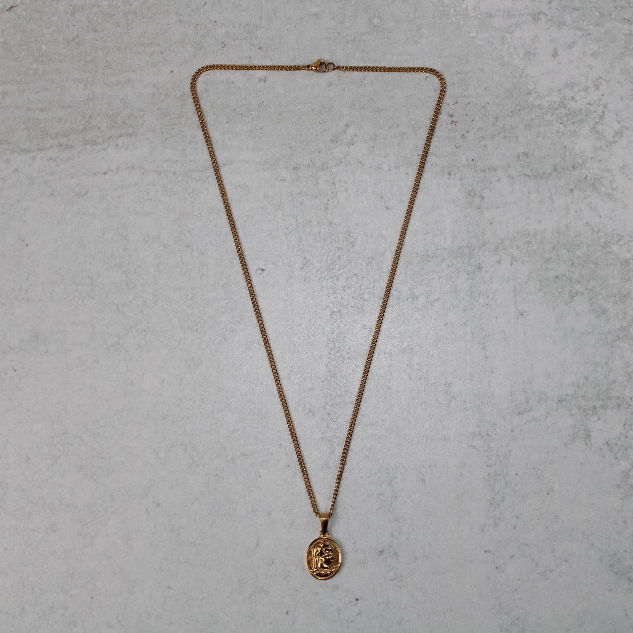 Gold Spartan Pendant Chain Necklace •Premium... - Depop