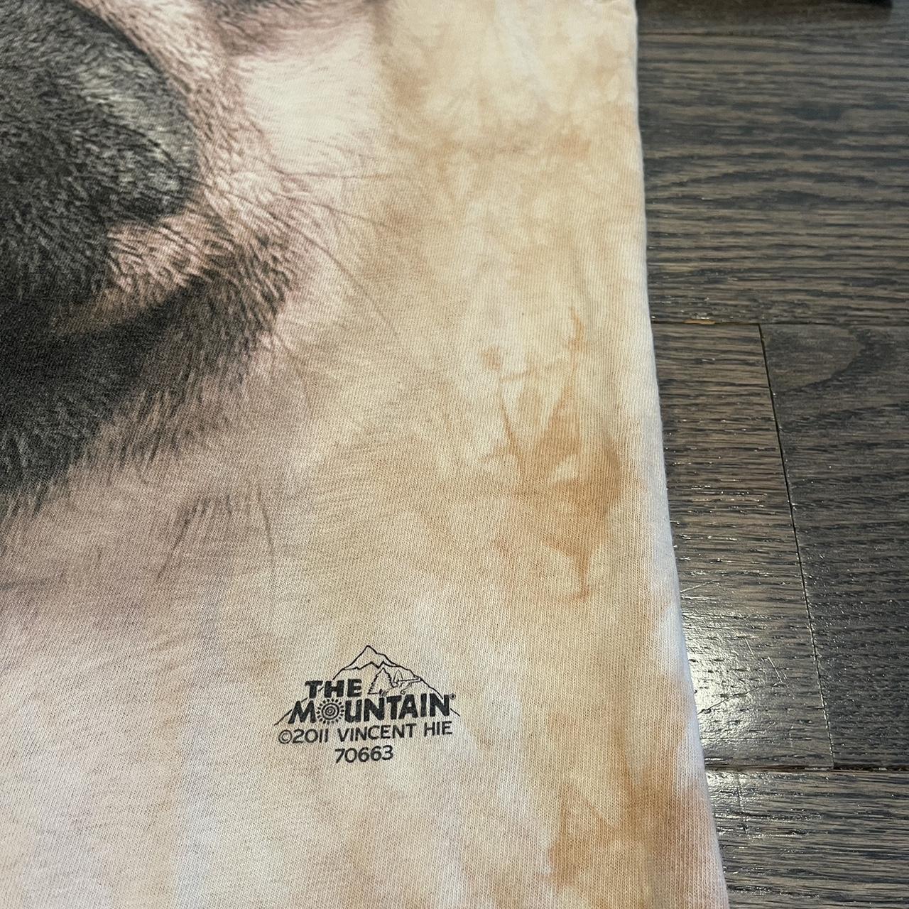 Pug Mountain Tshirt Front print only No flaws Chest... - Depop