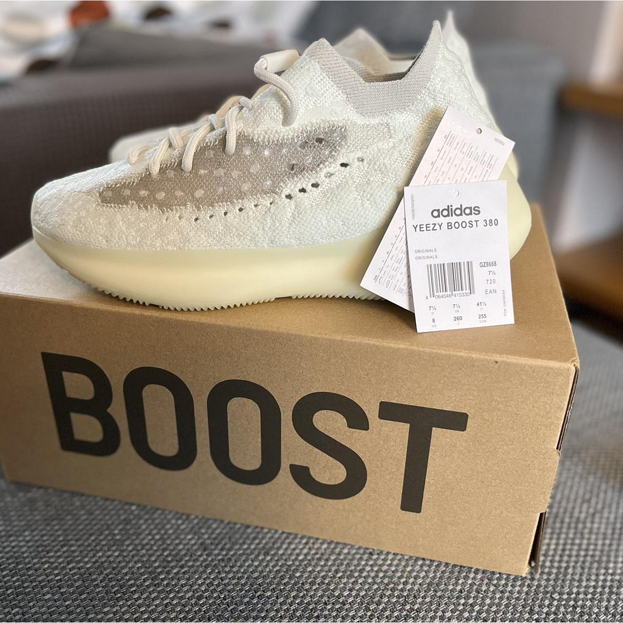 Yeezy Men's Trainers | Depop
