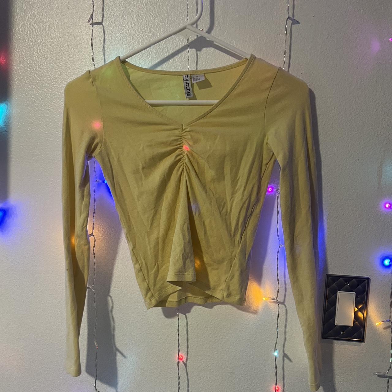 🌴 Donating all items July 22nd 2023! 🌺 Message... - Depop