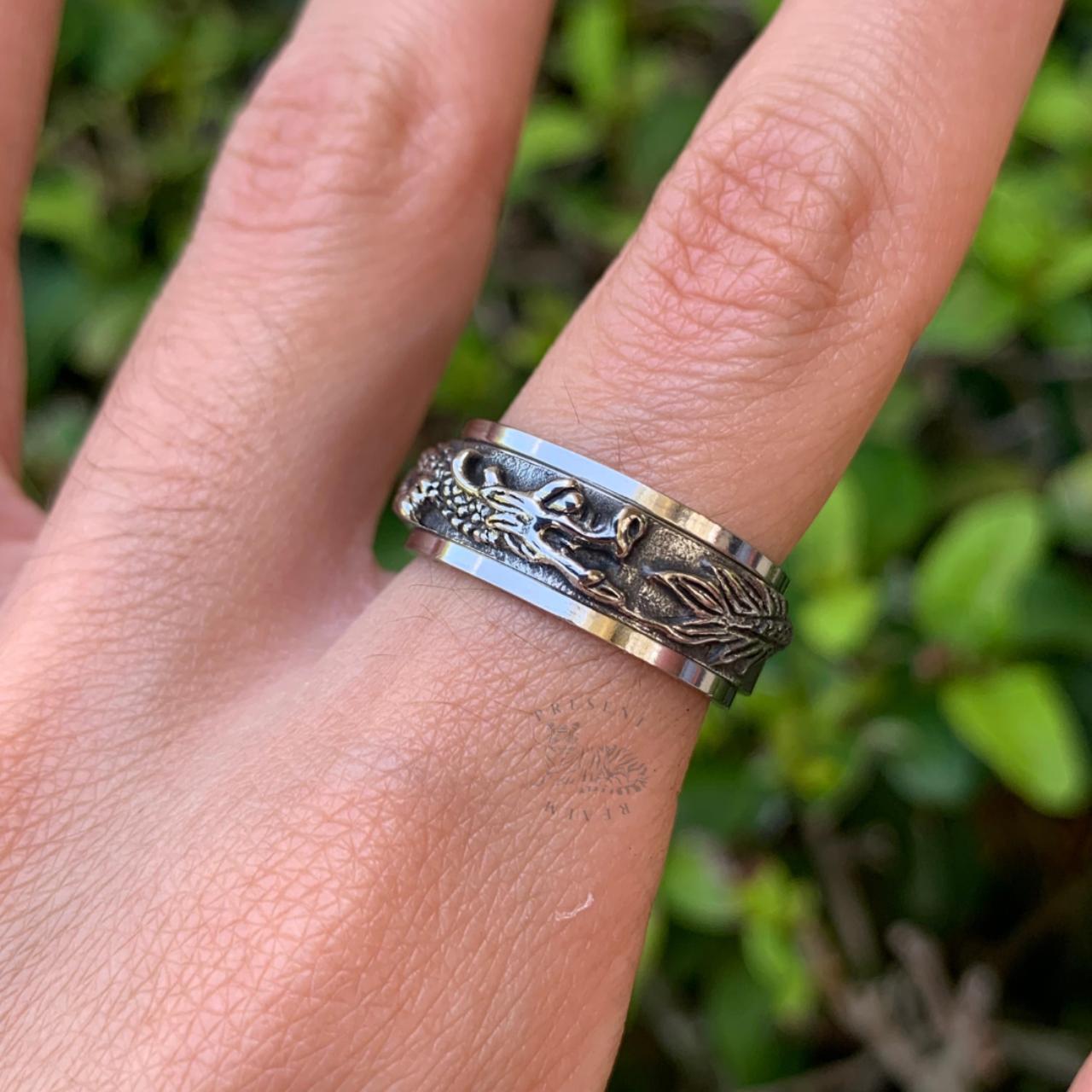 Dragon Spinner Ring, Fidget Ring, Vintage Style... - Depop