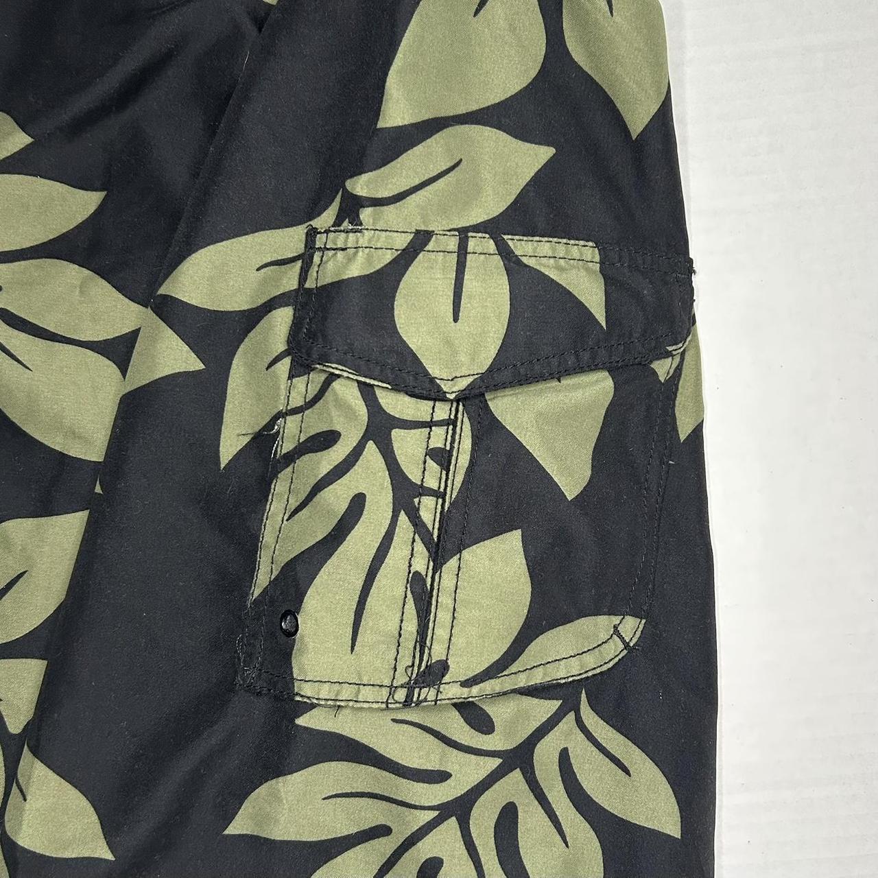 Hawaiian Performance Surfwear Floral Cargo Board... - Depop