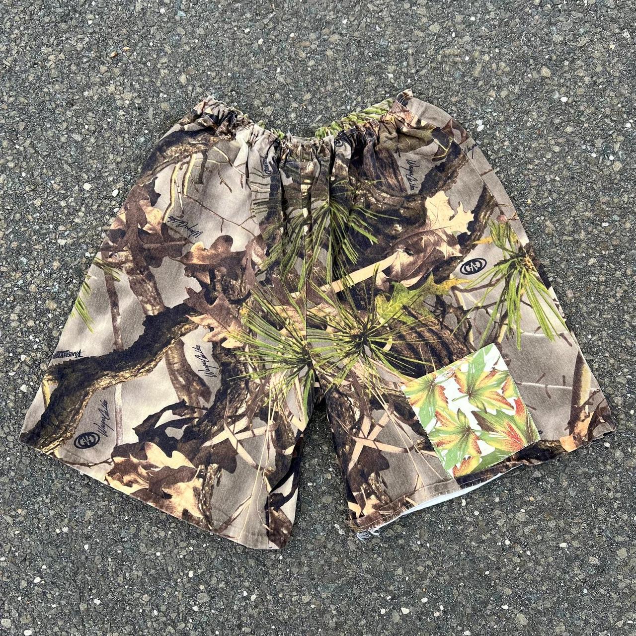 Vintage Realtree Camo hunting work wear shorts.... - Depop