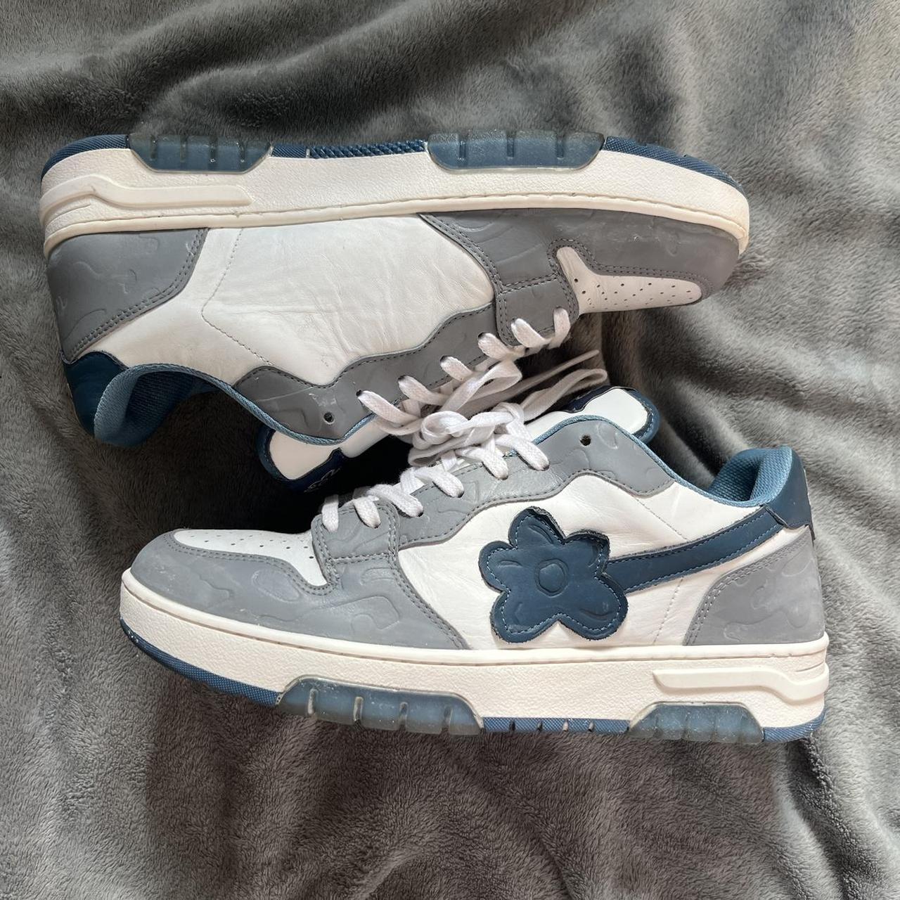 Flower instincts sneakers - Depop