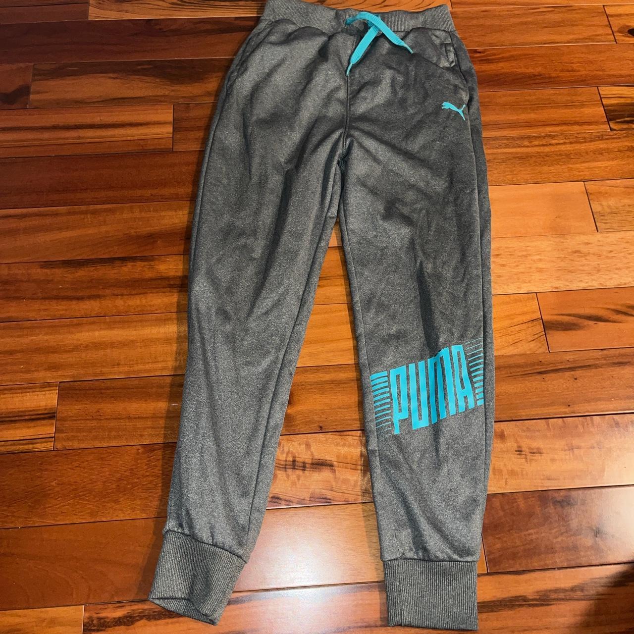Puma, youth joggers, size medium - Depop