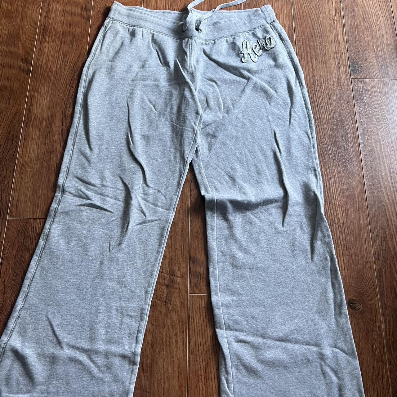 grey aéropostale low/mid rise wide leg sweatpants.... - Depop