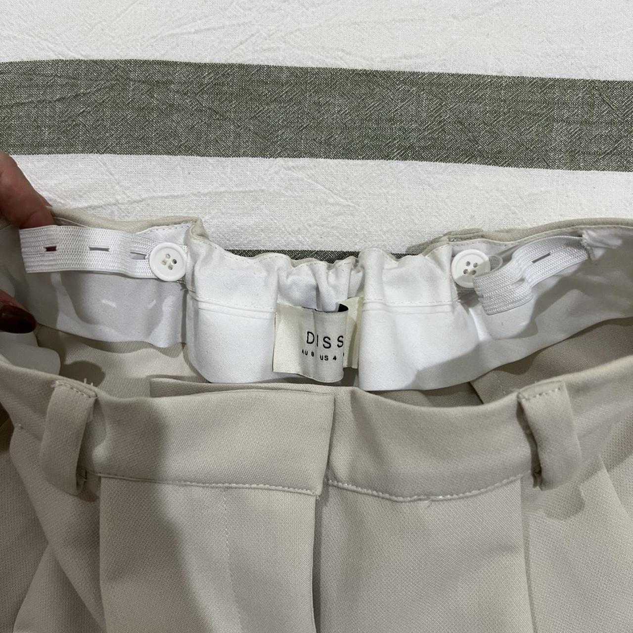 Dissh Rowan short in colour bone in size 8 Worn a... | Depop