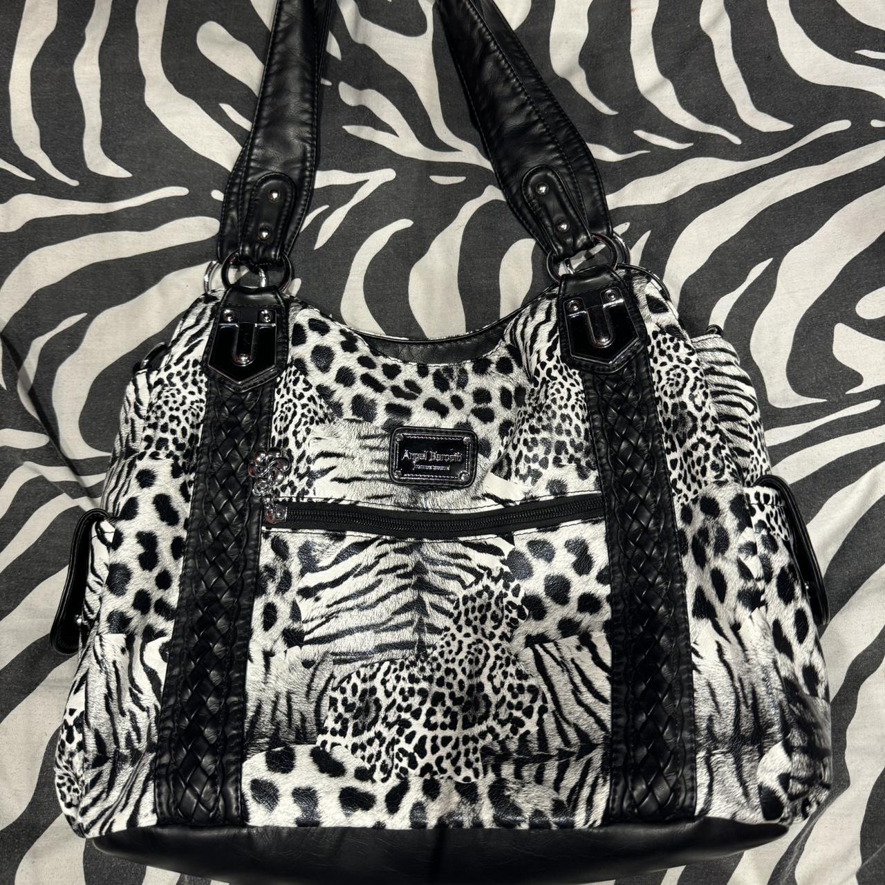 Stunning snow leopard print shoulder bag supper... - Depop