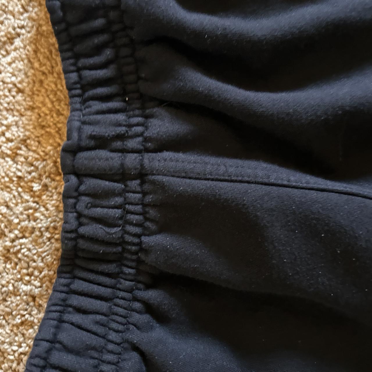 Pro Club Cargo Heavyweight Sweats S Only flaw is... - Depop