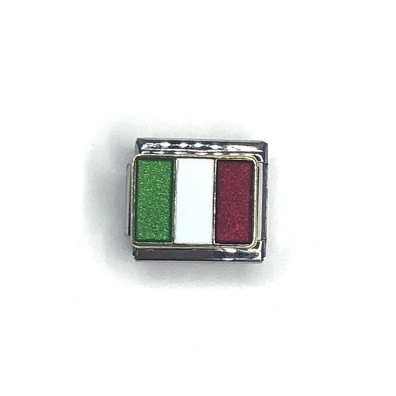 Italy flag 🇮🇹 Italian charm bracelet link $4 US... - Depop