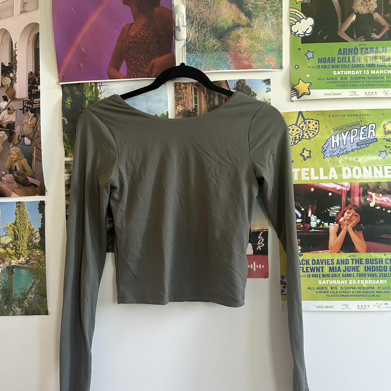 Glassons khaki green low back long sleeve Size XS (... - Depop