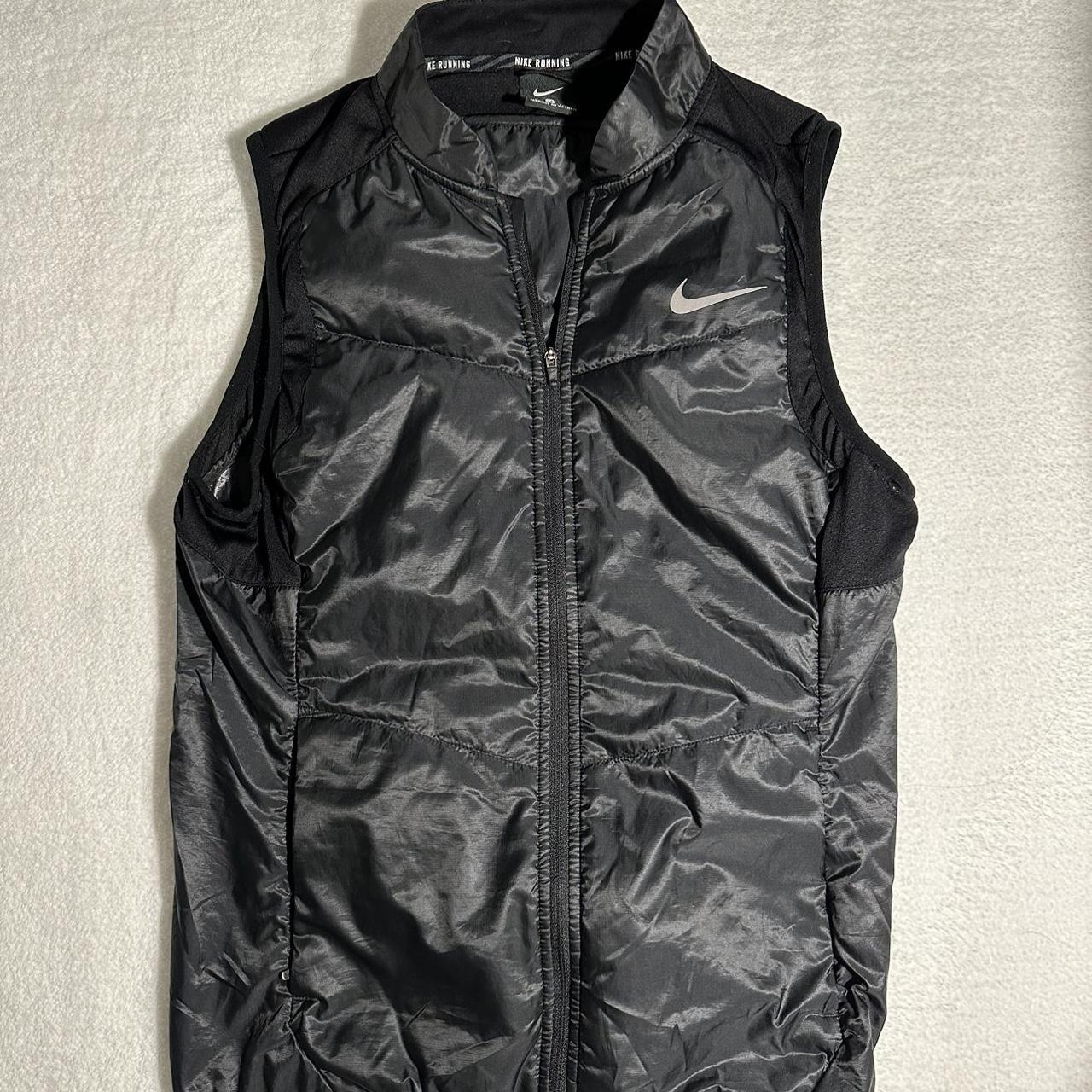Black Nike Vest Women’s Medium Fits like Small - Depop
