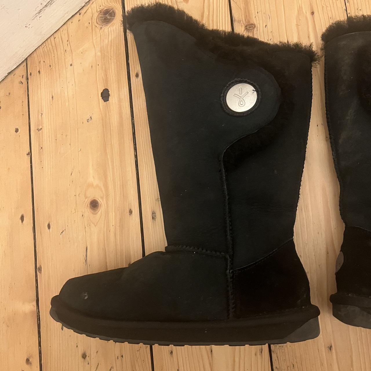 Emu Australia black fur lined boots! Similar to ugg... - Depop
