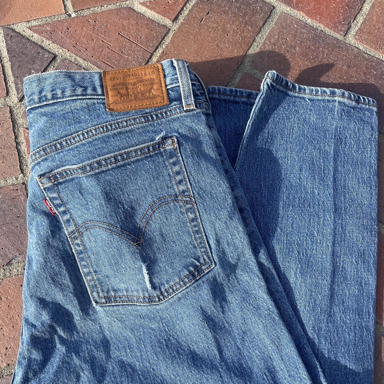 Levi blue jeans with a 31" waist. “Wedgie” style... - Depop