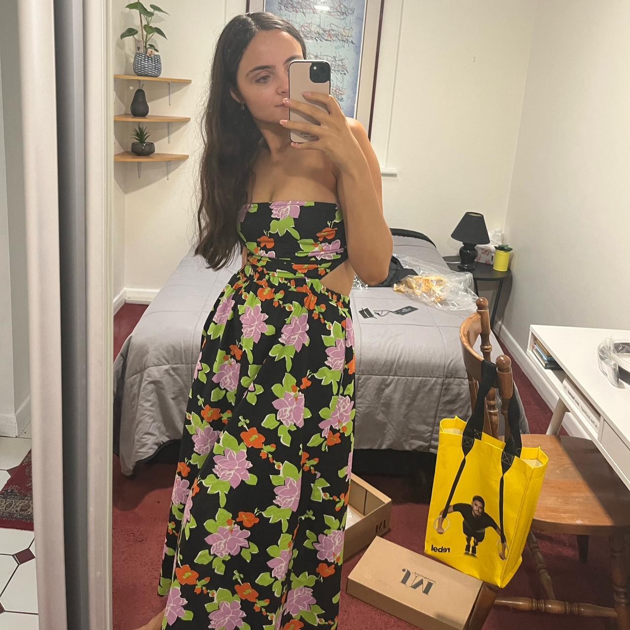 Pink Diamond Felicity strapless midi dress Size 6... - Depop