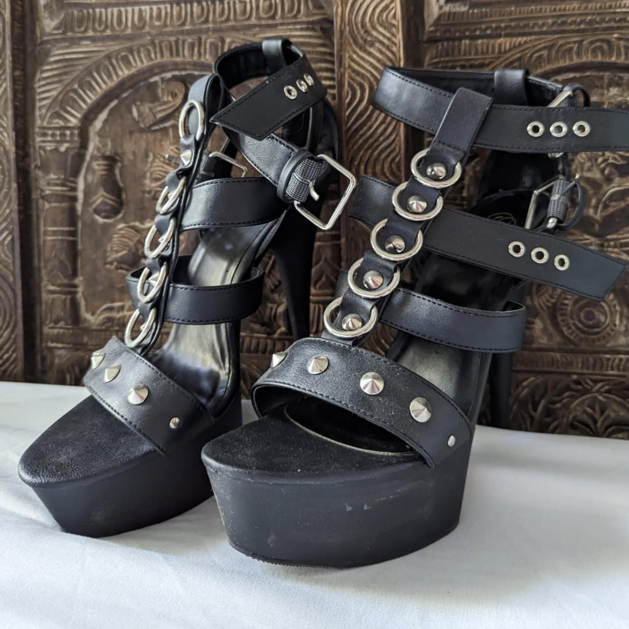 Pleaser chain platform heels - Depop