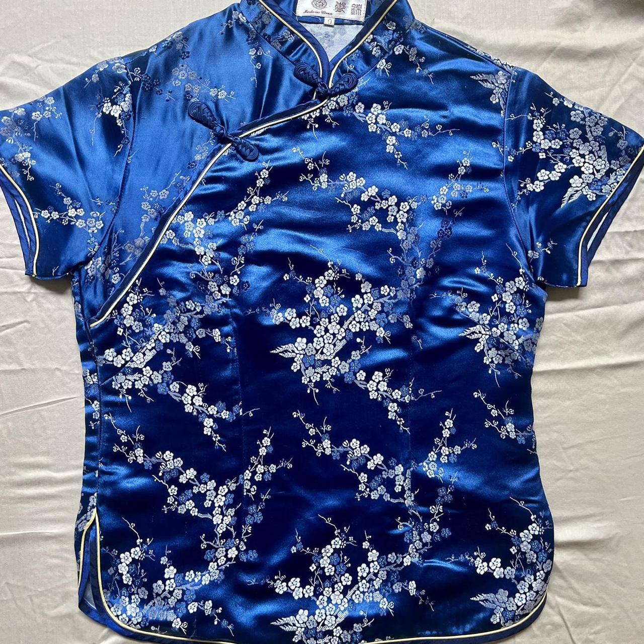 Traditional Chinese silk Kimono top Size 0 but... - Depop