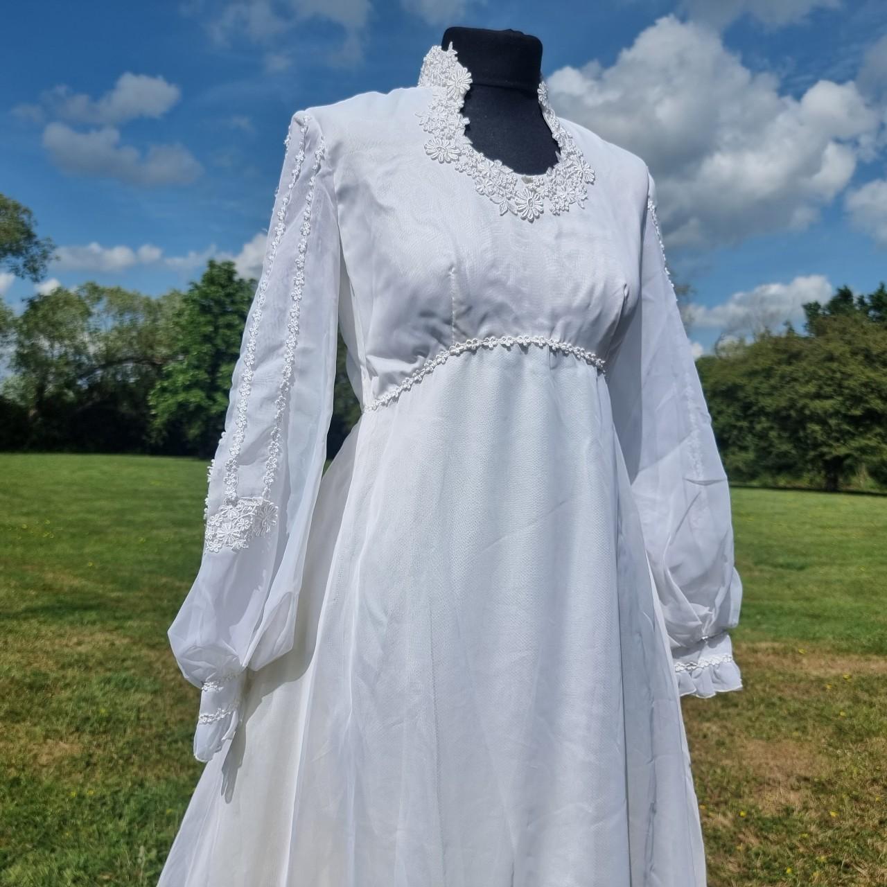 Vintage wedding dress 🎀 Genuine 1970s Ethereal Hippy... - Depop