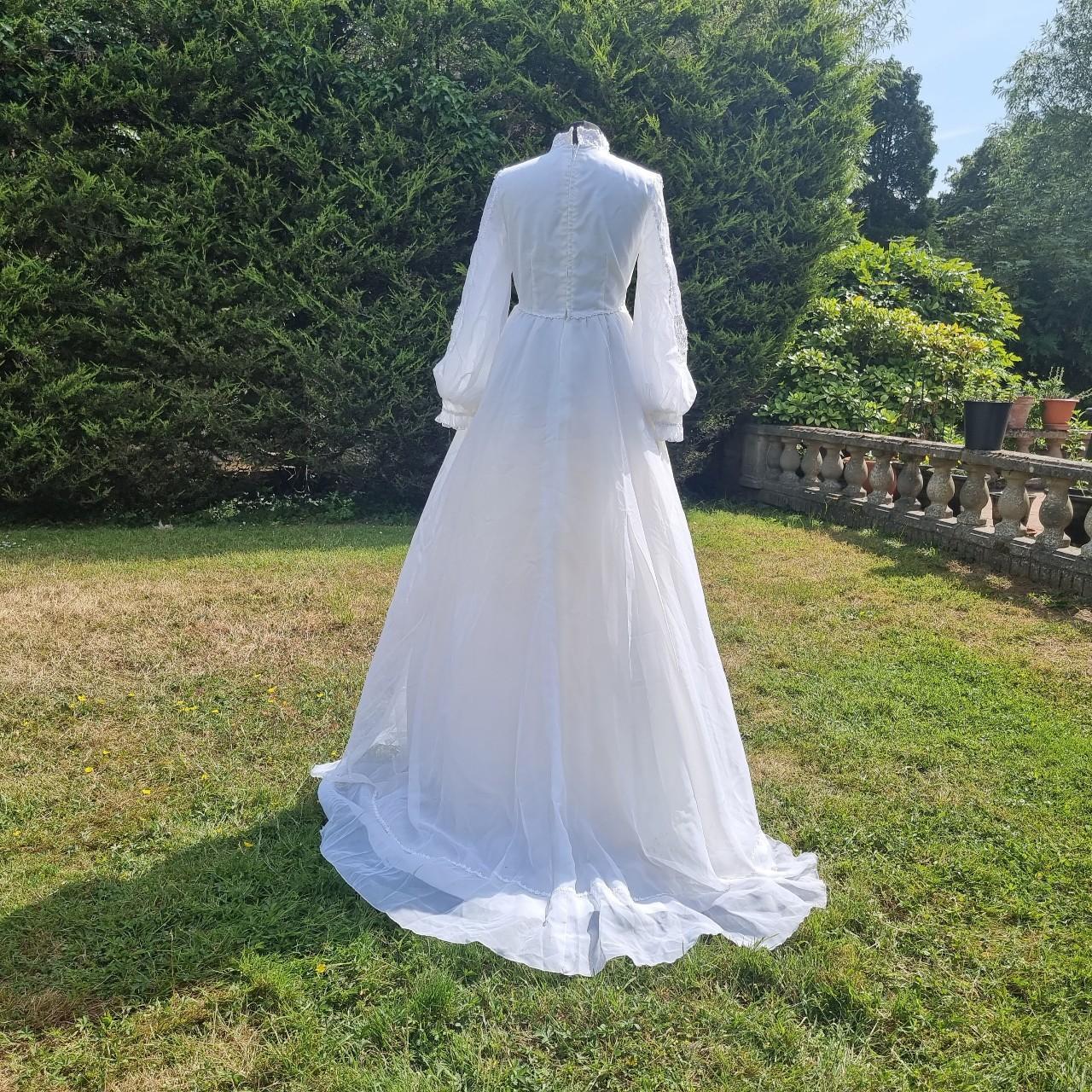 Vintage wedding dress 🎀 Genuine 1970s Ethereal Hippy... - Depop