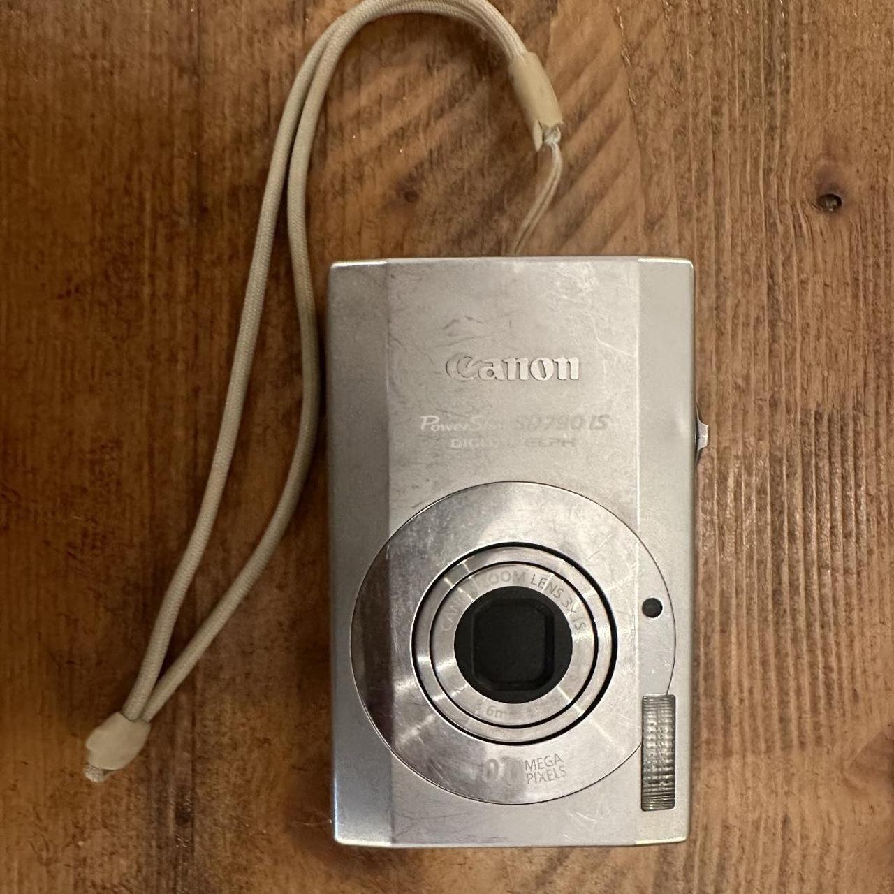 Canon Silver Cameras-and-accessories | Depop