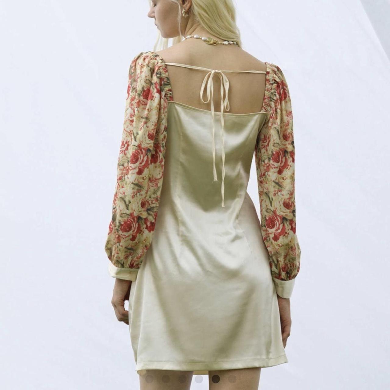 Museum date dress, only wore once - Depop