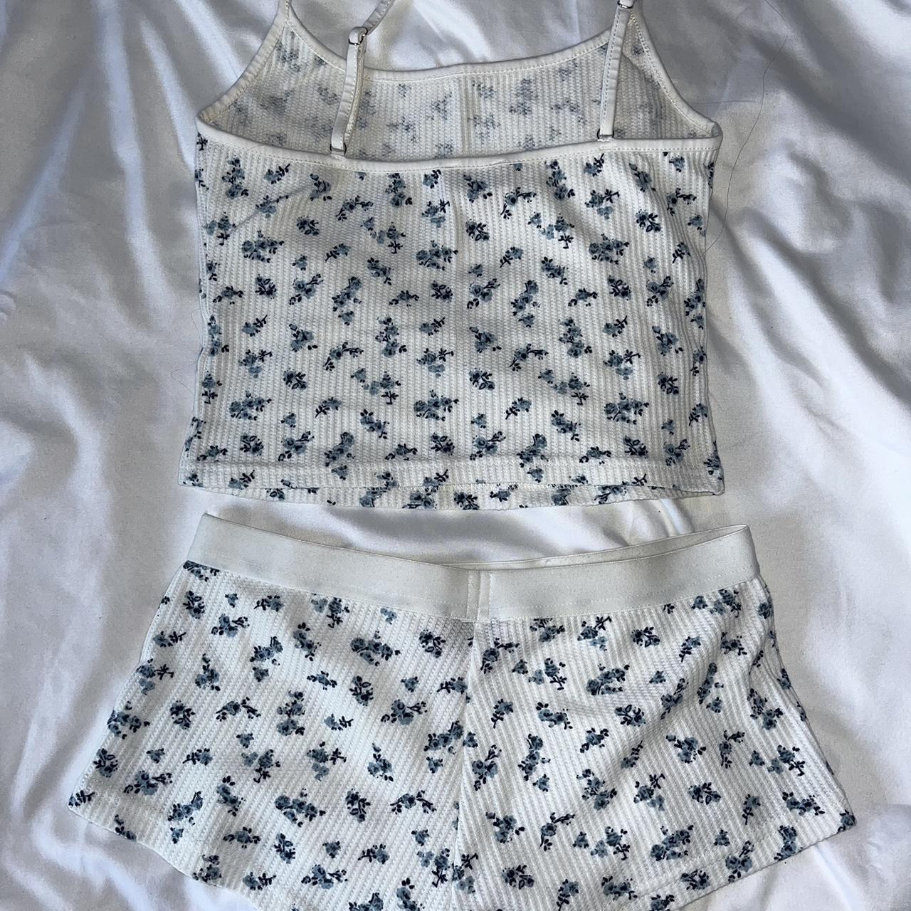 edikted pajama/lounge set blue floral print perfect... - Depop