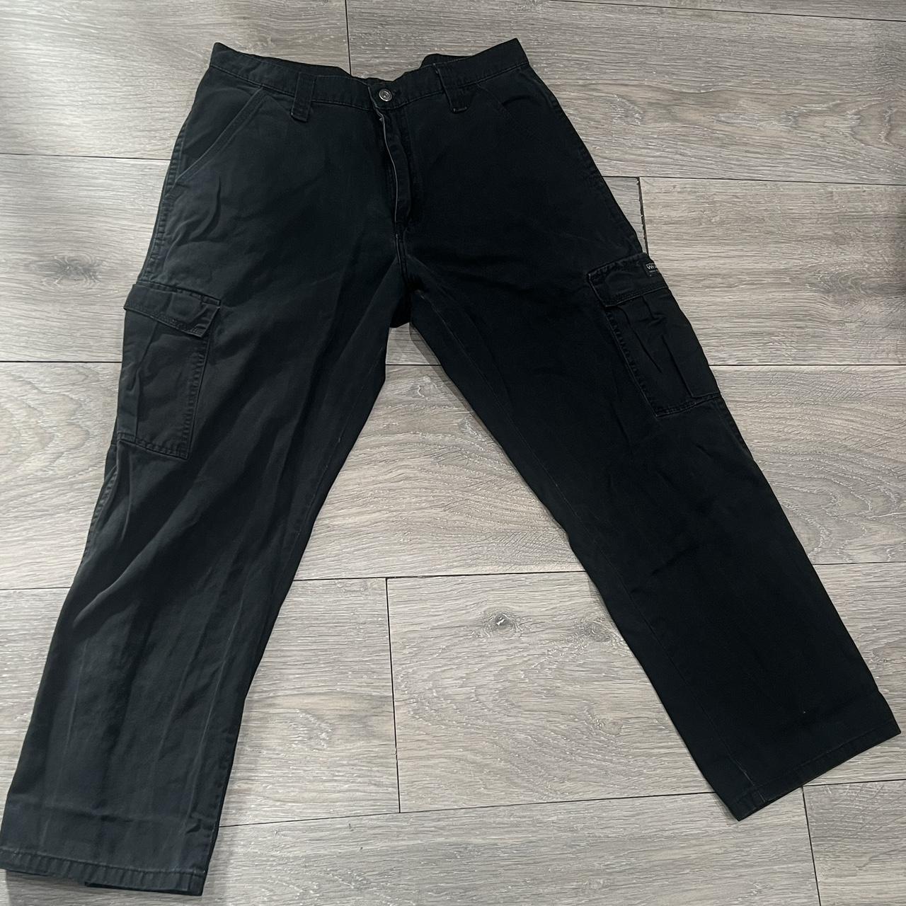 Wrangler Cargo pants Size: Tagged 32x30 Pants are... - Depop