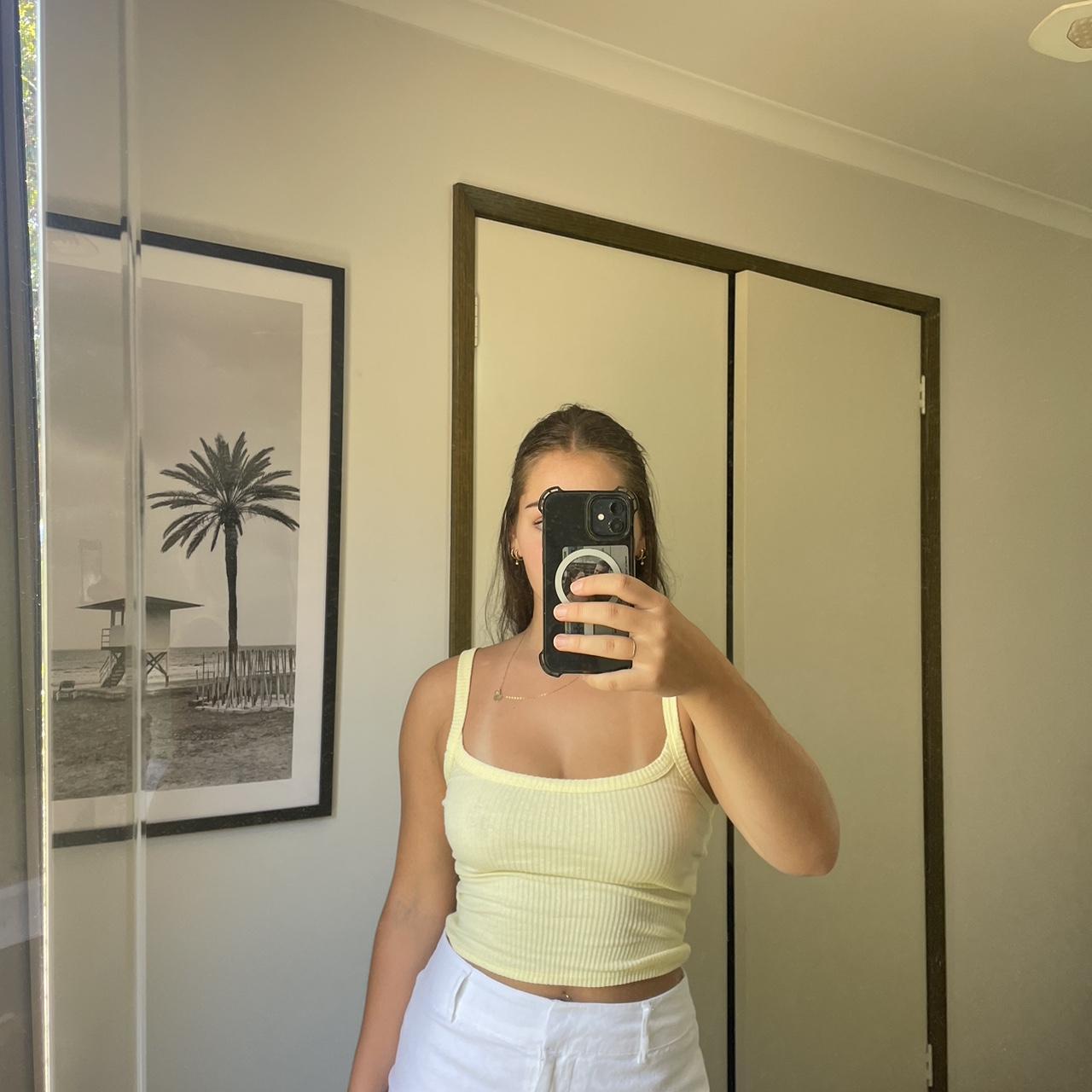 Supre tank Fits up to a size 8 as that’s what I am... - Depop