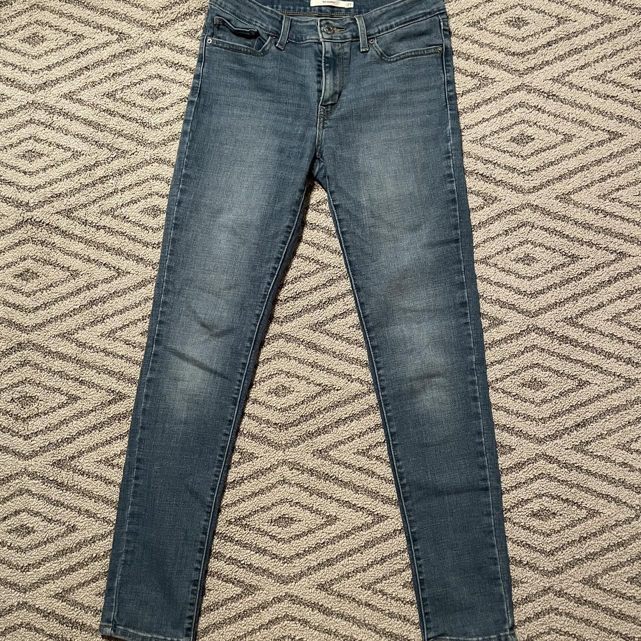 levi skinny jeans size 27, runs small excellent... - Depop