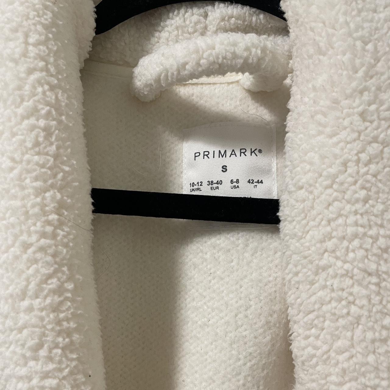 Cozy Fluffy white robe Worn 2x, no flaws/stains or... - Depop