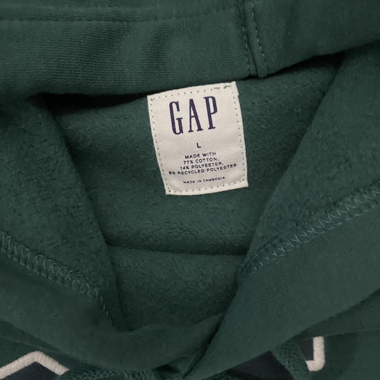 Gap green hoodie Size : L - Depop