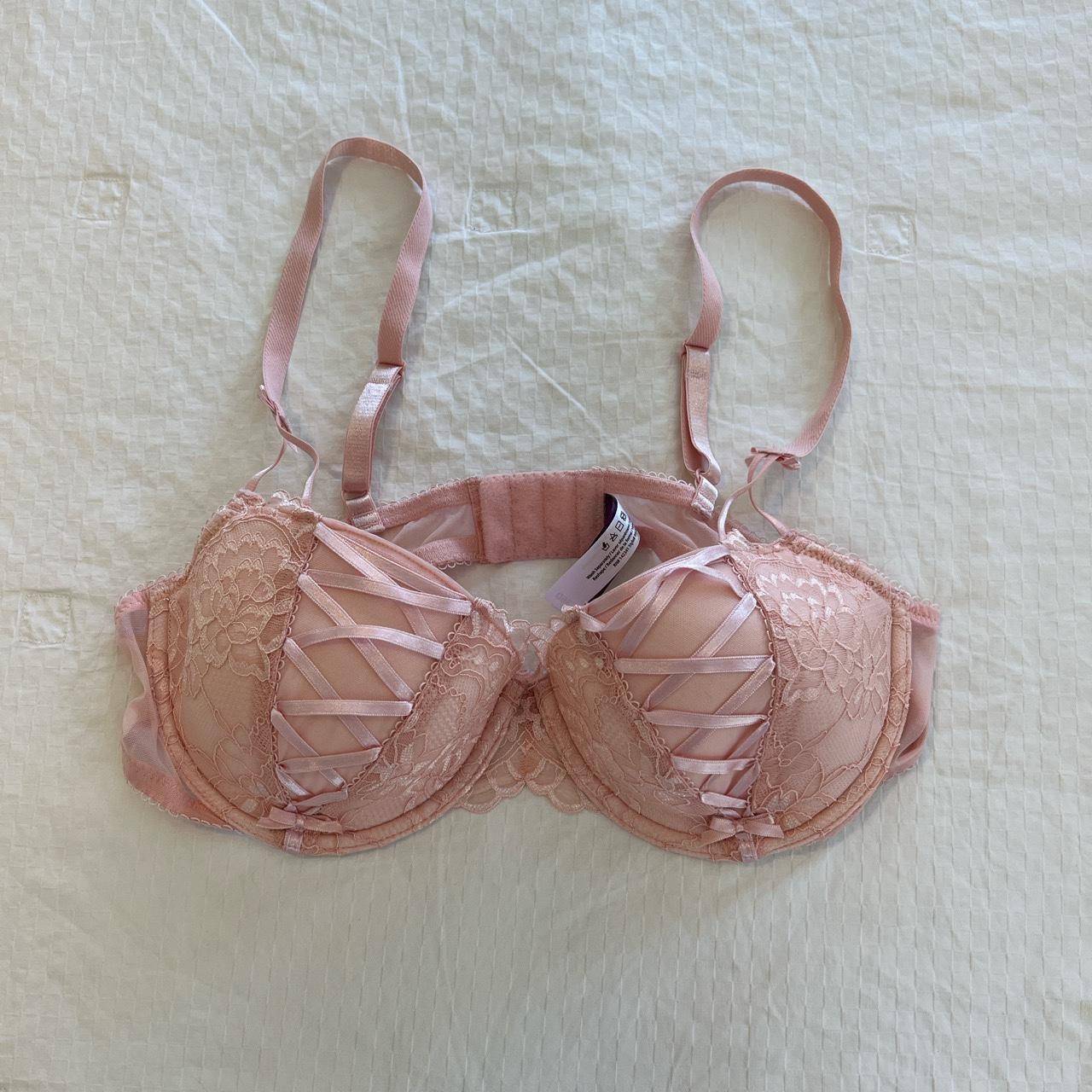 Cutest bow detailed bra Adore me, size 34D😙🎀 - Depop