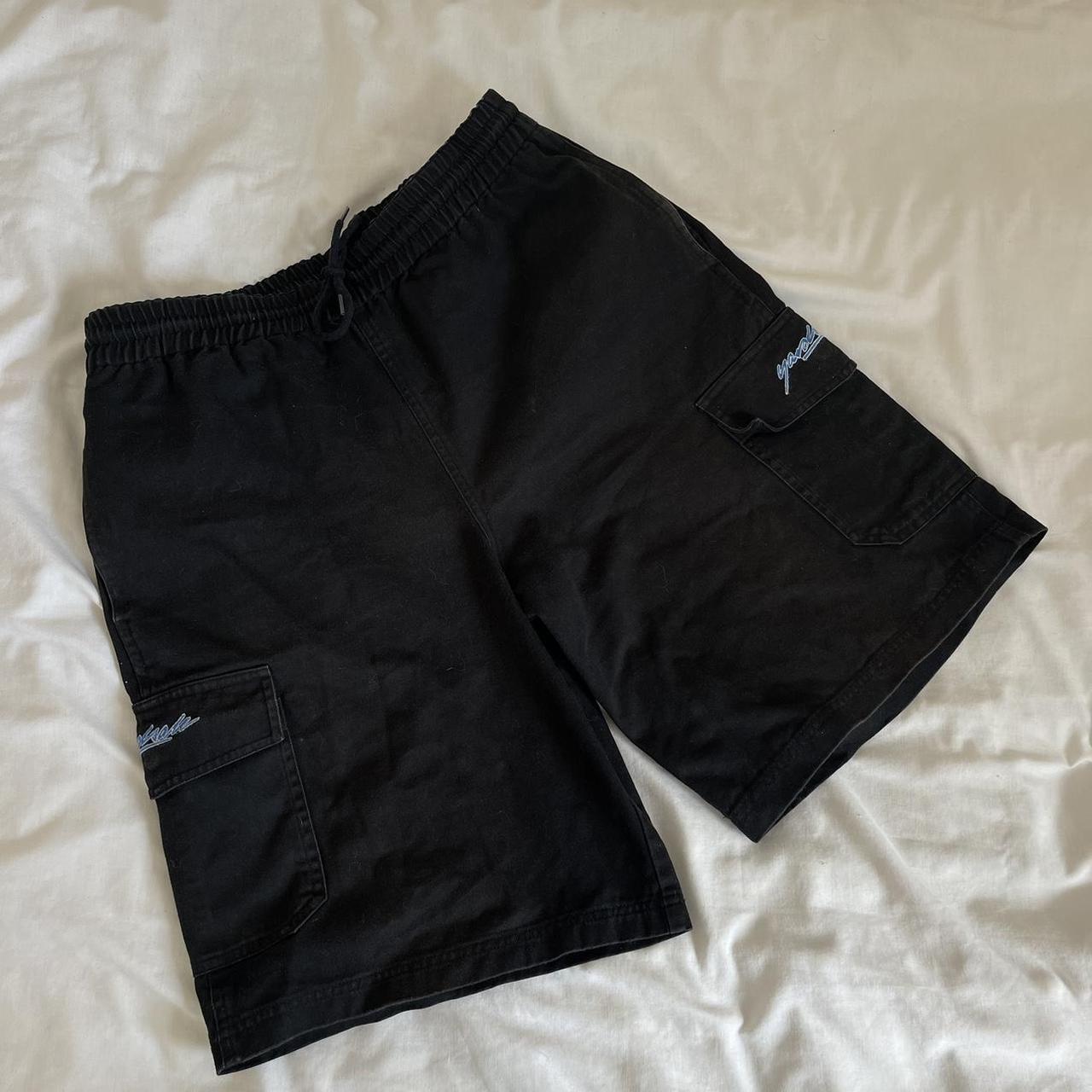 Yardsale cargos shorts Black size large (34w) but... - Depop