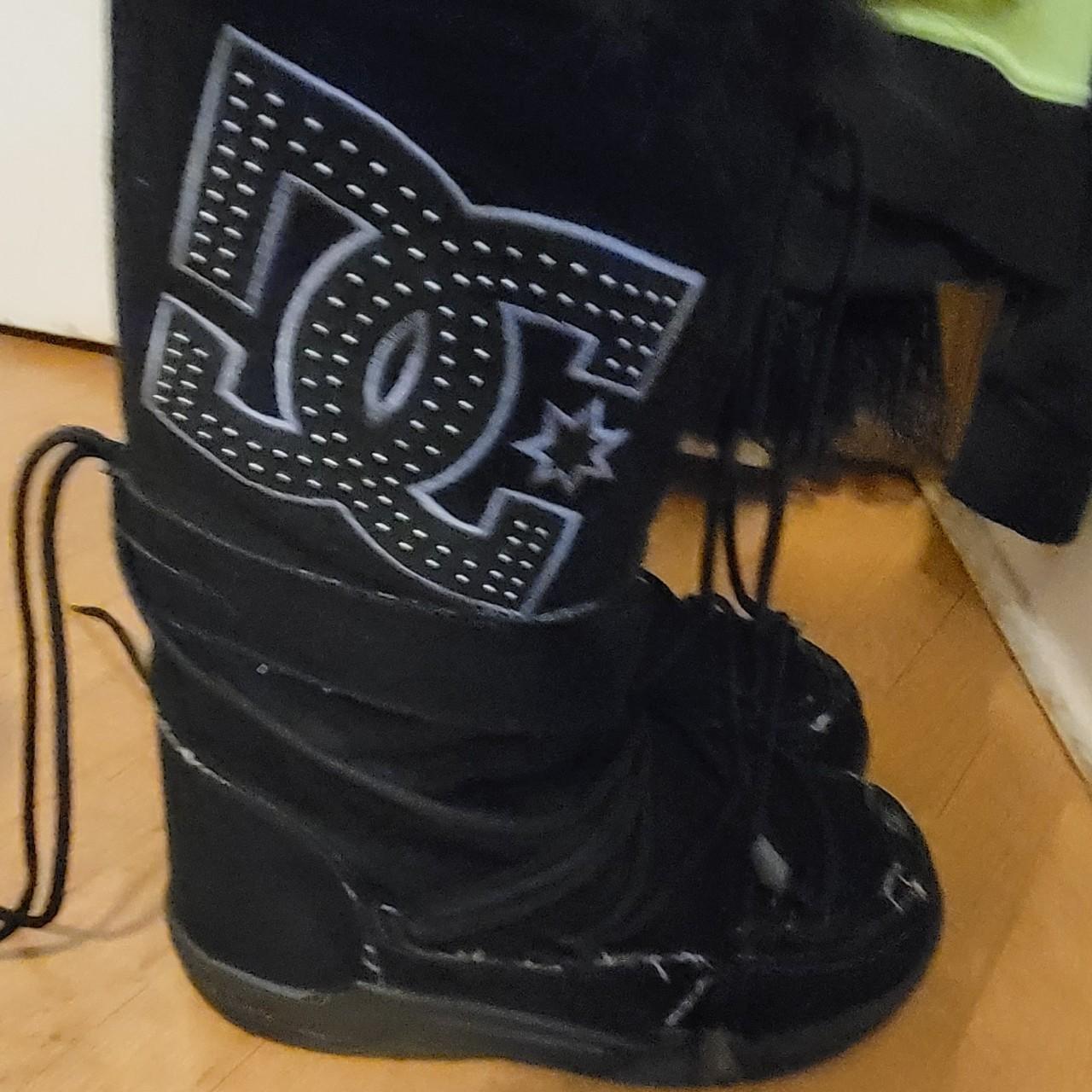DC Shoes Women's Black Boots | Depop