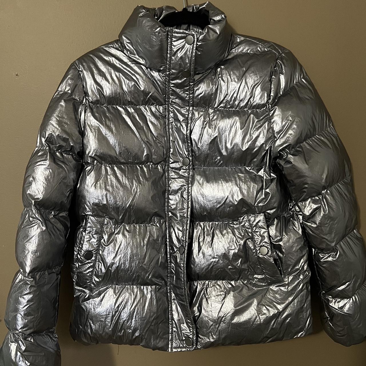 Cropped silver puffer coat! The perfect crop and fit😍 - Depop