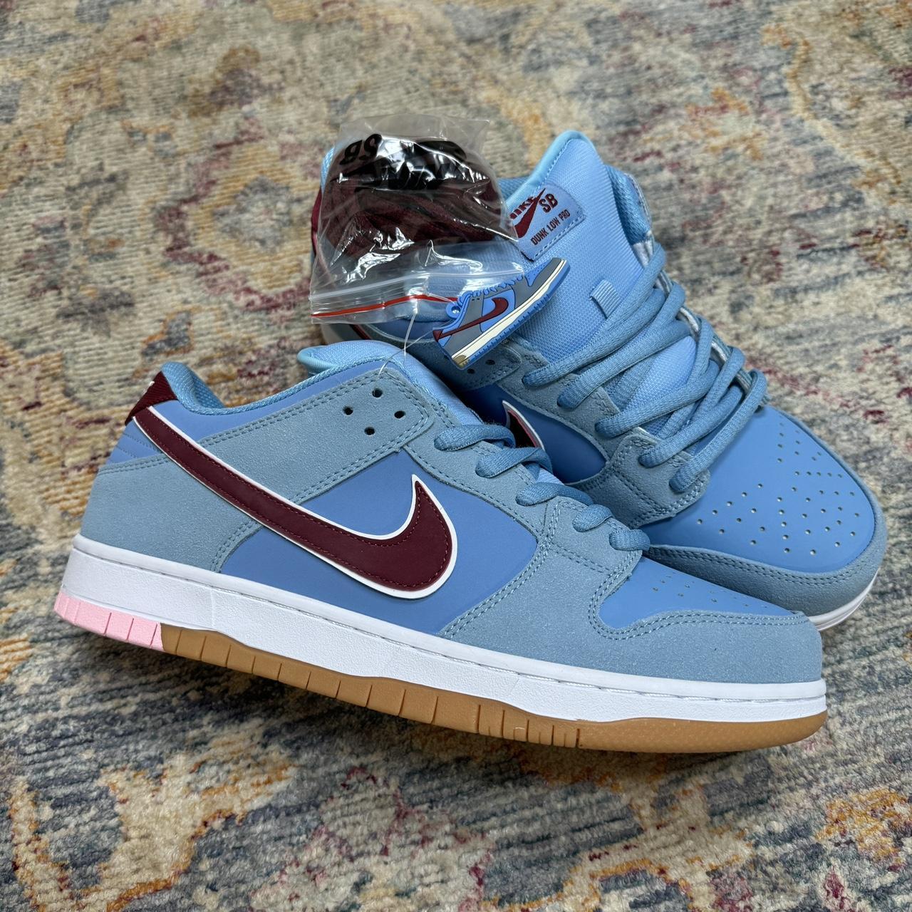 (R-3-PS) Nike sb dunk low Philadelphia Phillies... - Depop