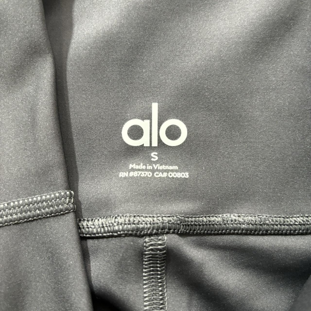 Alo yoga leggings in dark blue gray ish color - Depop