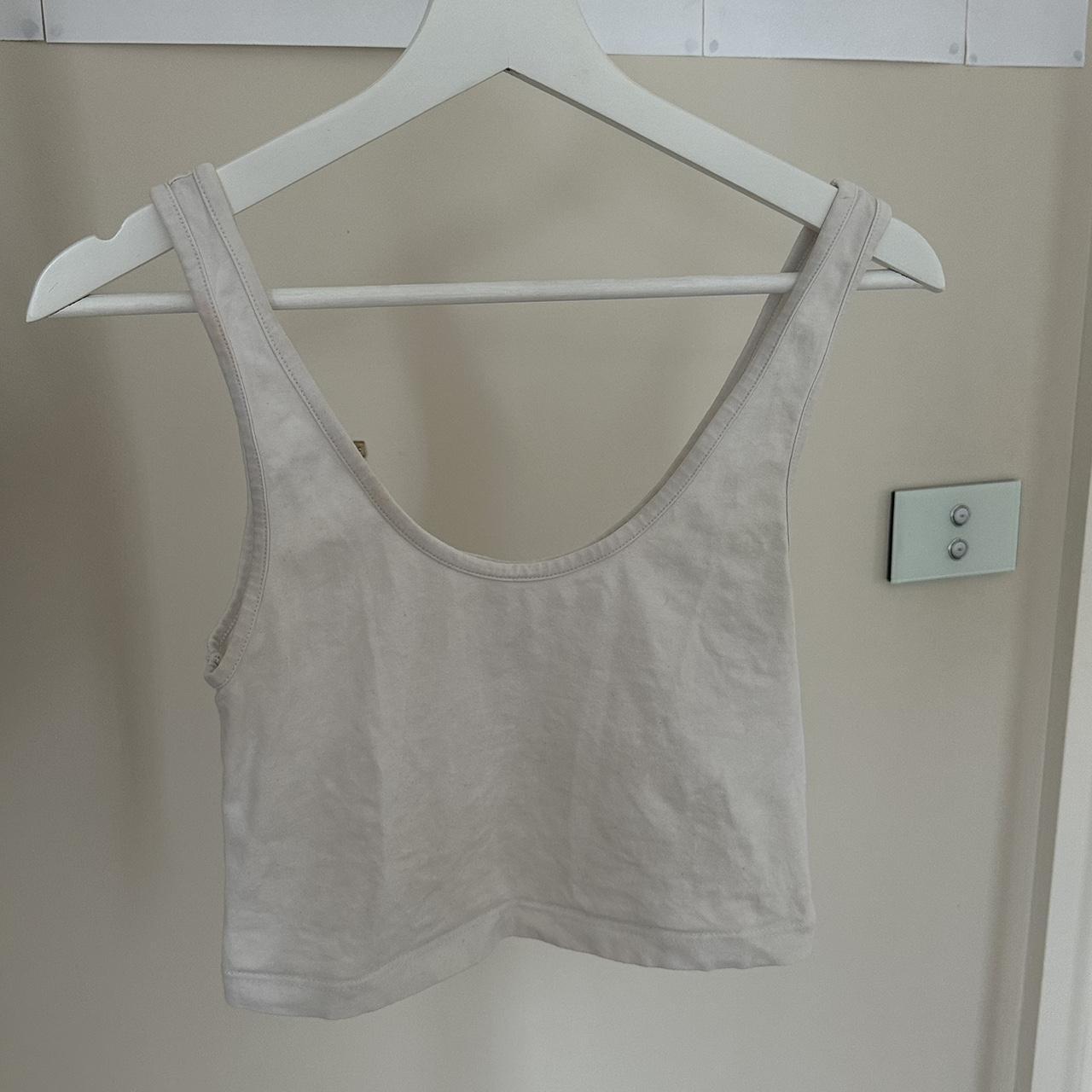 White bonds tank Worn a couple times. Doesn’t fit... - Depop