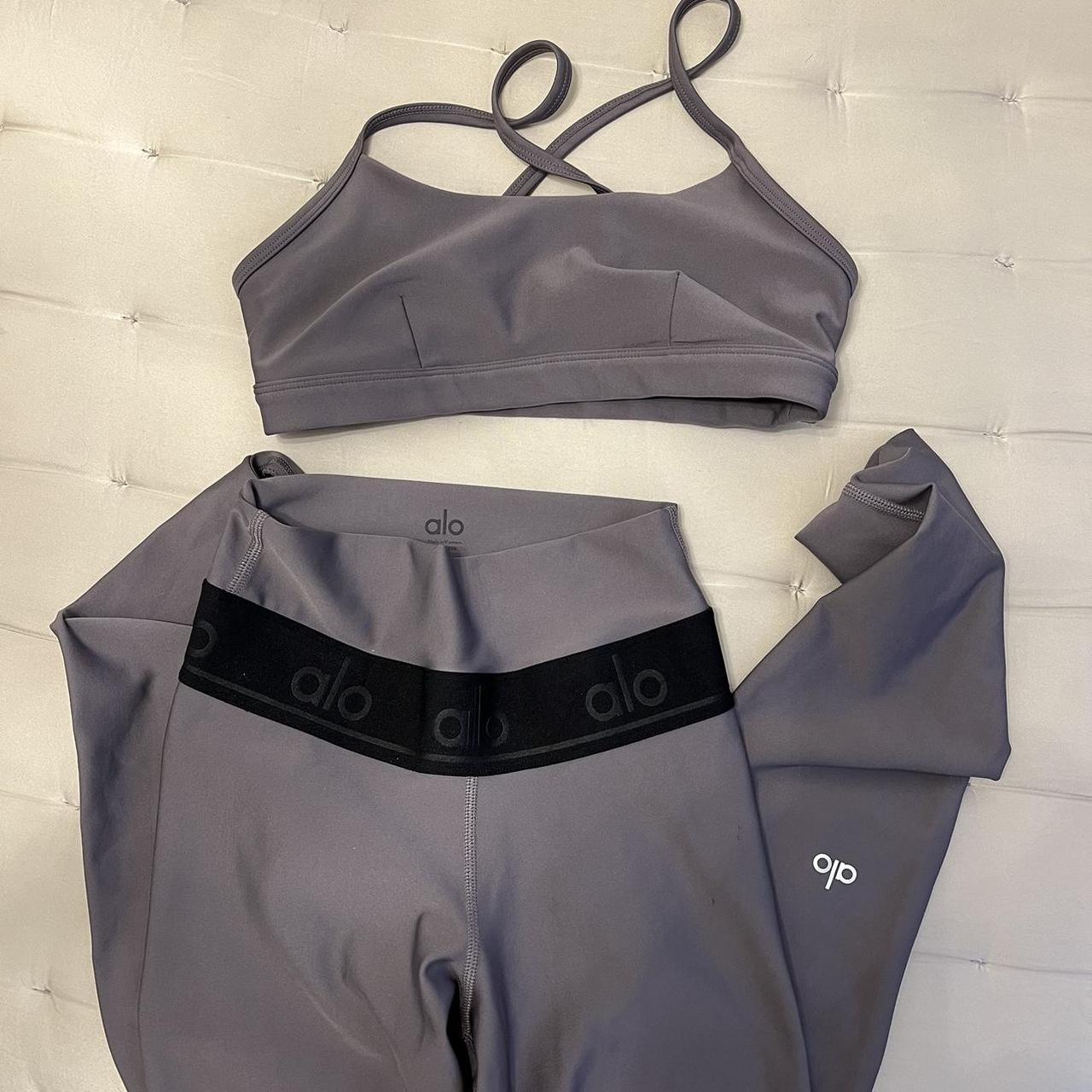 Alo Yoga set Leggings XXS Top XS Great condition... - Depop