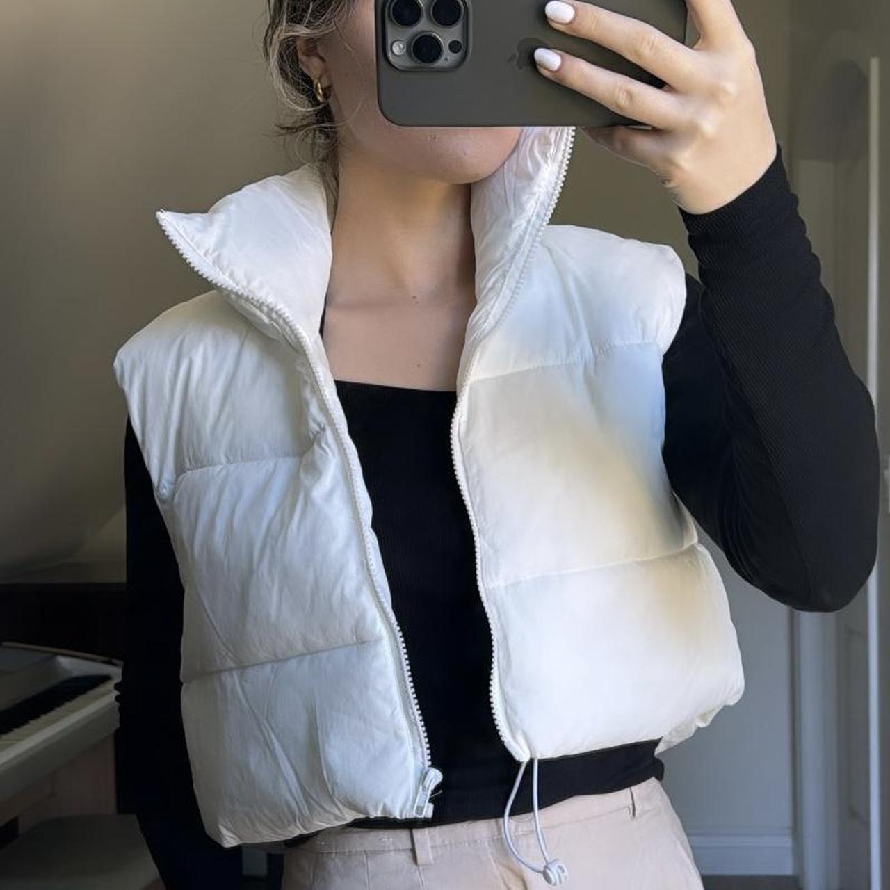 White Puffer Vest Simple white puffer vest!... - Depop