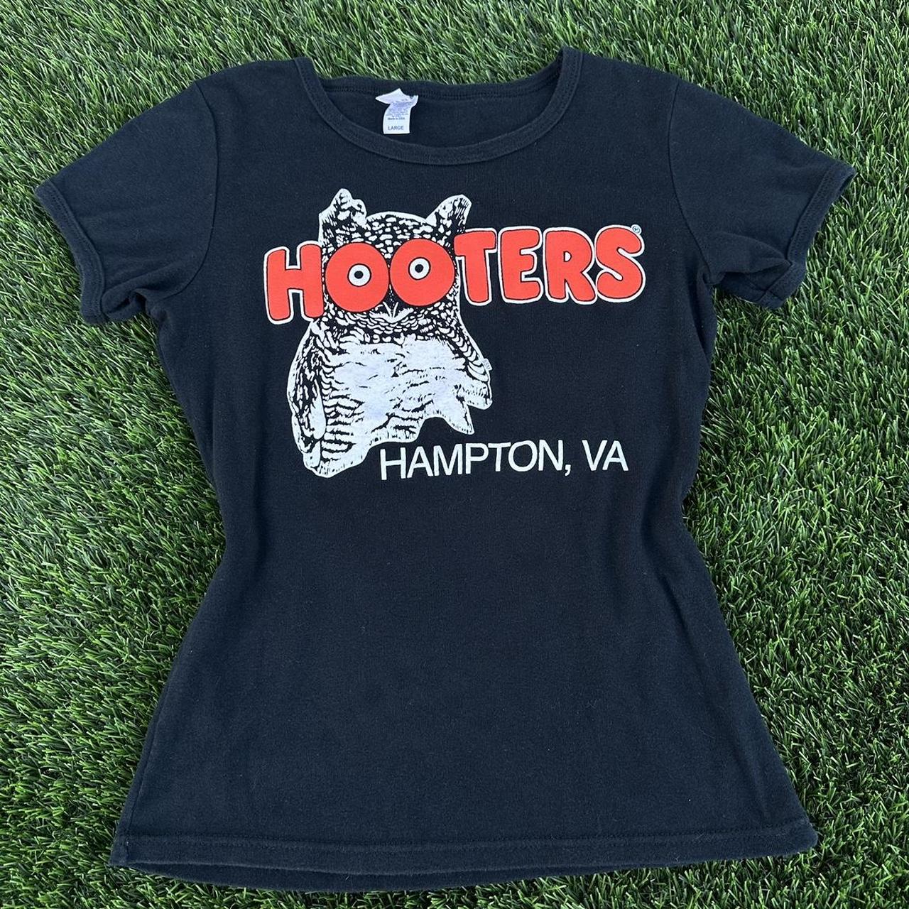 Hooters Hampton, VA Tee 🧡 Size:Large (tight fit,... - Depop