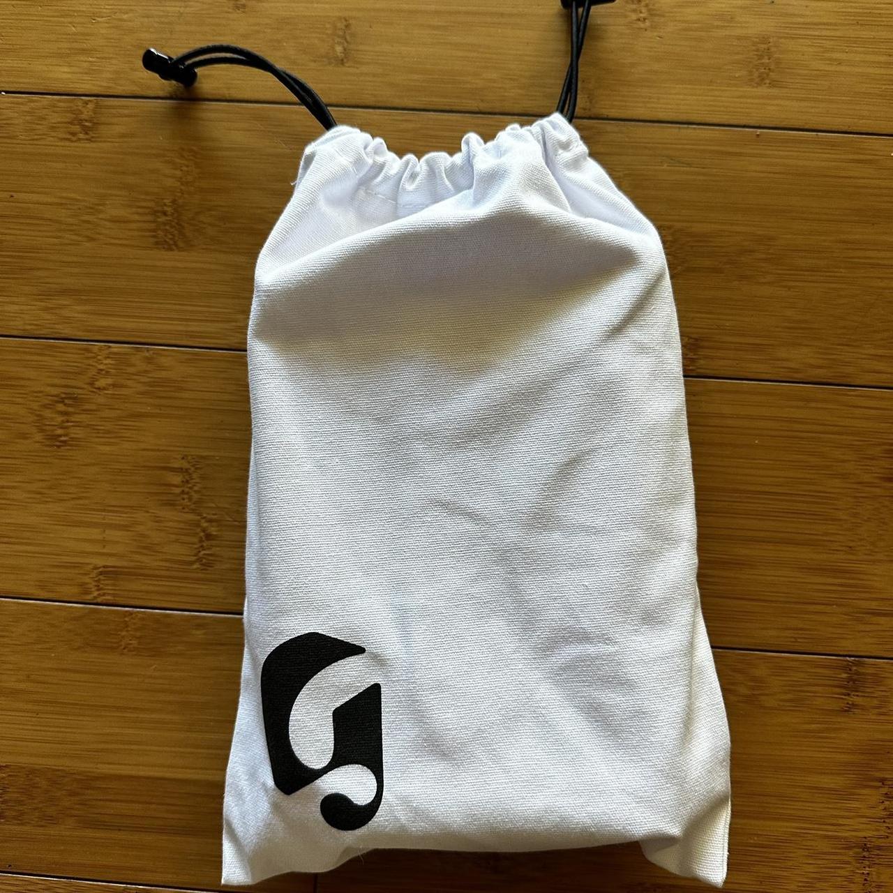 Olivia Rodrigo x Glossier beauty bag π brand new in... - Depop Olivia Rodrigo x Glossier beauty bag π brand new in... - Depop