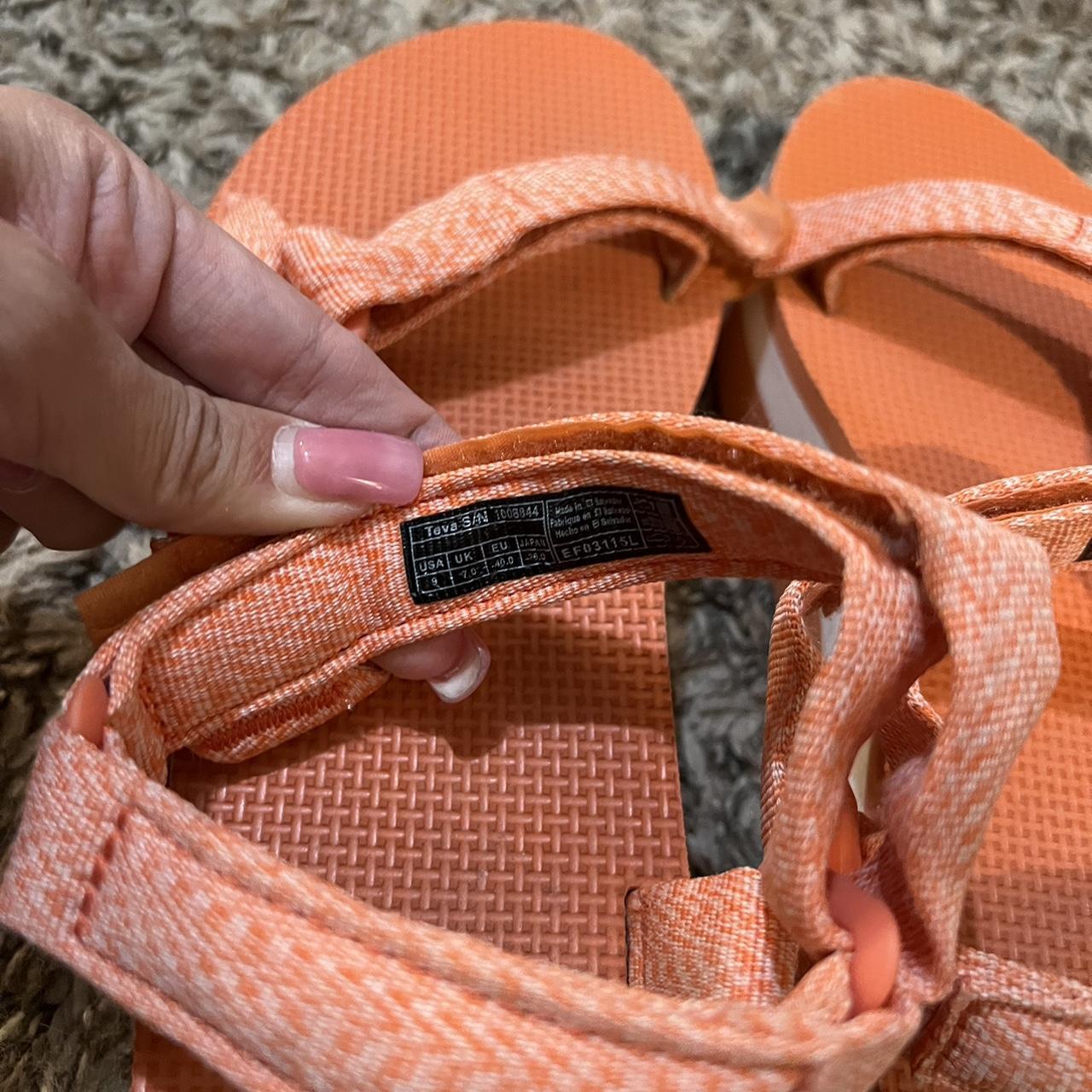 platform tevas!! super cute size 9 - Depop