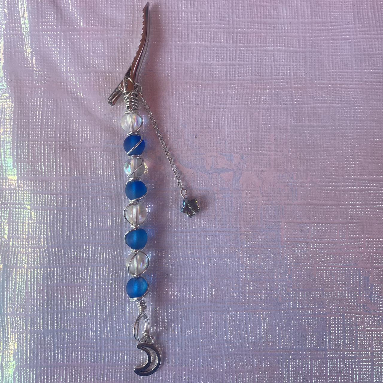 moon pixie clip made to hold roaches - Depop