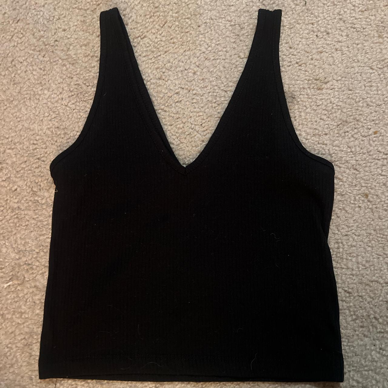 Black v neck tank XS-S #blacktanktop - Depop