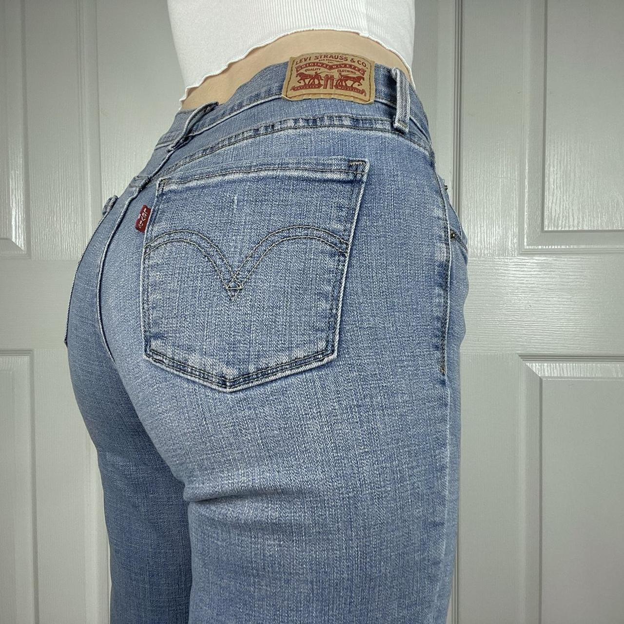Levis 505 straight leg fit light wash jeans.... - Depop
