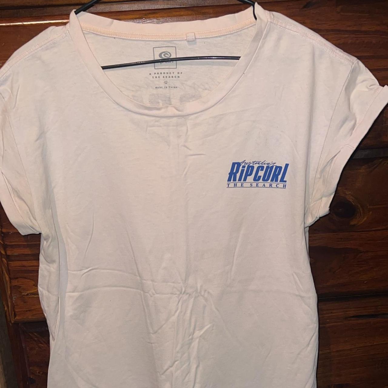 Baby pink rip curl shirt - Depop