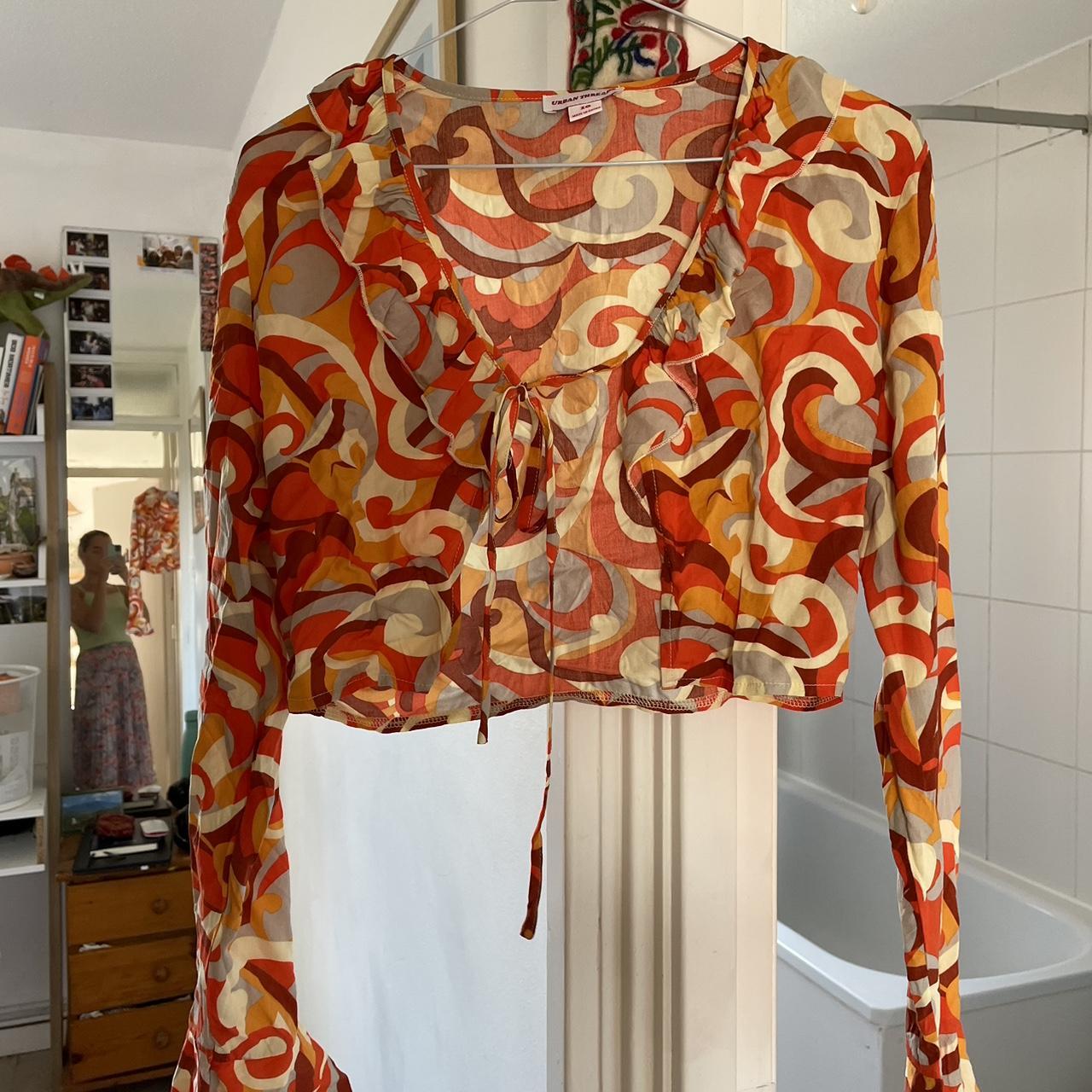 Super cute frilly top Never worn still got tags... - Depop